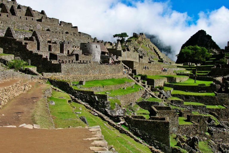 Peru Eco-Adventure: 10-Day Amazon & Machu Picchu Tour